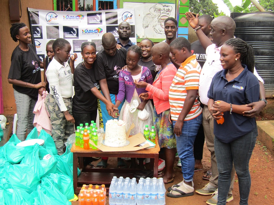 Philanthropism: Powerlifter Mubiru shares Christmas donation with ...